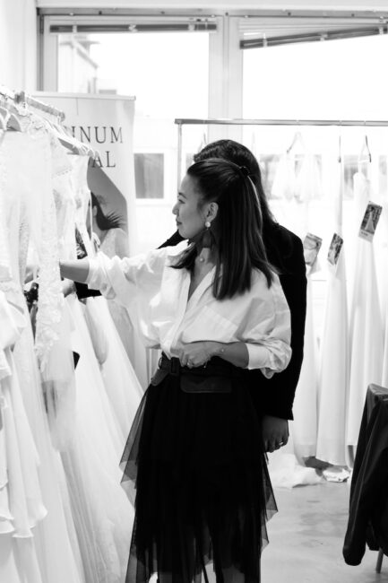 Fan Xia Design - White Silhouette Brautmoden